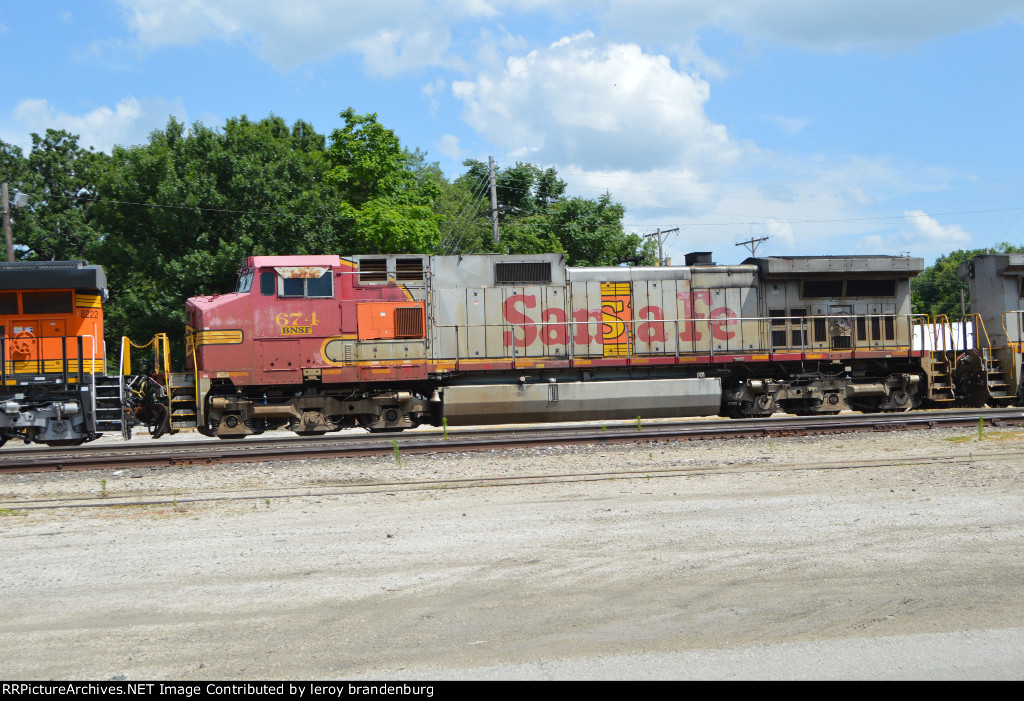 BNSF 674